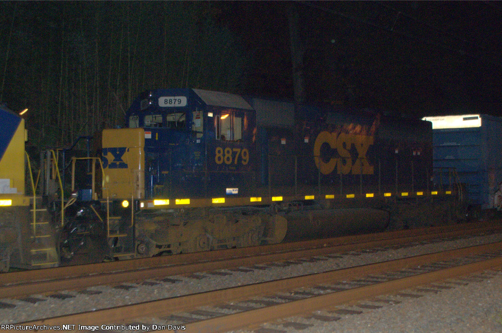 CSX SD40-2 8879 trails on Q410-26
